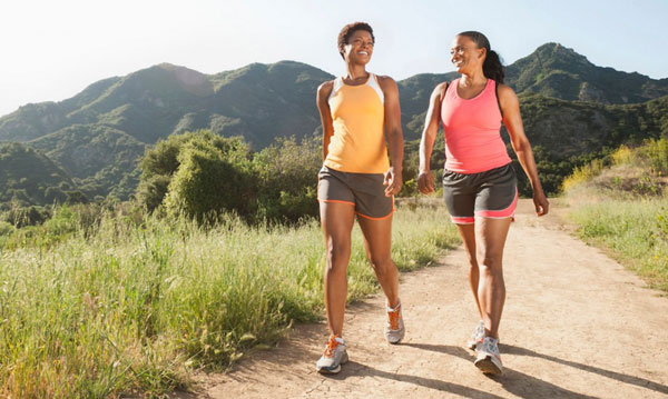 Os benefícios de caminhar 30 minutos pela manhã - Blog Guia das Mulheres
